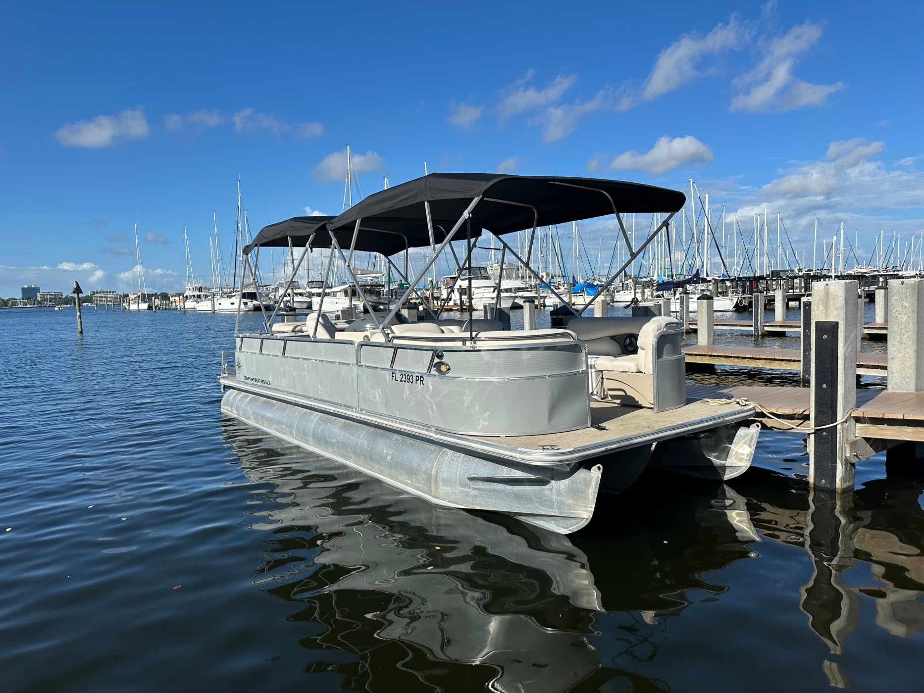 Sylvan 25’ Tritoon | Compass Boat Rentals